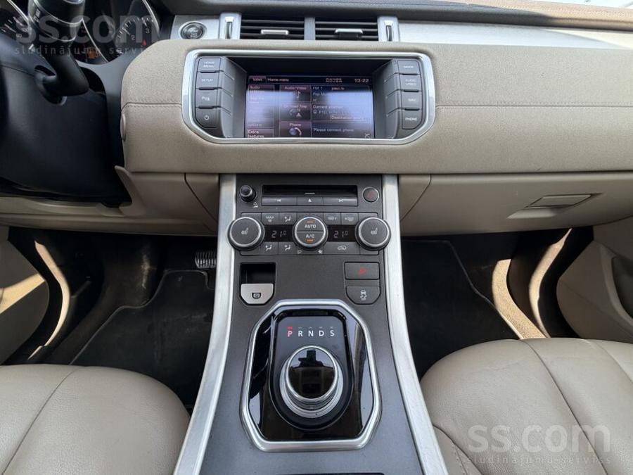 Balts Land Rover Range Rover Evoque 2012 Ogre, ar dzinēja tilpumu 2.20 L un nobraukumu 288 tūkst. km par 9450 €, foto 13 vietnē AUTOMOTO.COM.LV