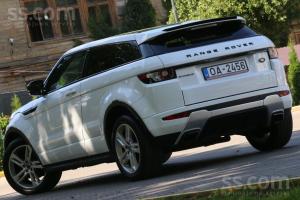 White Land Rover Range Rover Evoque 2012 in Riga, with an engine capacity of 2.20 L and mileage of 211 thousand km for 10990 €, photo 5 on AUTOMOTO.COM.LV