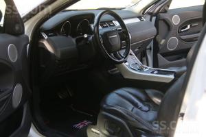 White Land Rover Range Rover Evoque 2012 in Riga, with an engine capacity of 2.20 L and mileage of 211 thousand km for 10990 €, photo 8 on AUTOMOTO.COM.LV