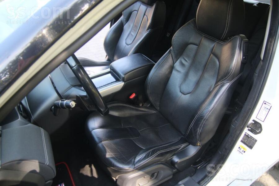 White Land Rover Range Rover Evoque 2012 in Riga, with an engine capacity of 2.20 L and mileage of 211 thousand km for 10990 €, photo 11 on AUTOMOTO.COM.LV