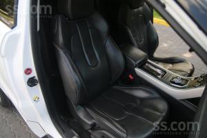 White Land Rover Range Rover Evoque 2012 in Riga, with an engine capacity of 2.20 L and mileage of 211 thousand km for 10990 €, photo 18 on AUTOMOTO.COM.LV