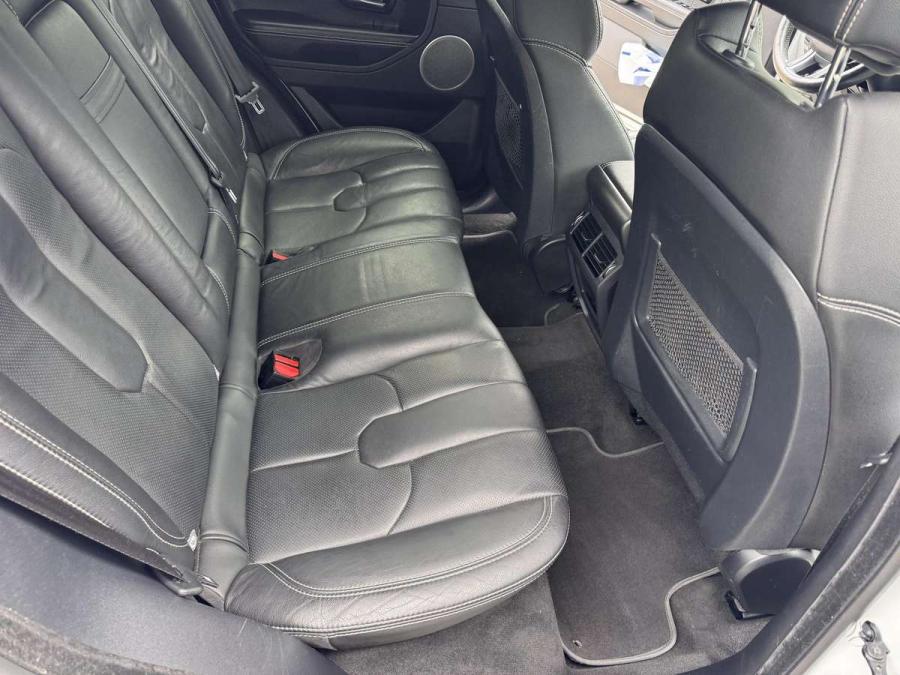 Белый Ленд Ровер Рендж Ровер Эвок 2012 в Шяуляй, объемом двигателя 2.18 л и пробегом 260 тыс. км за 10650 €, фото 18 на AUTOMOTO.COM.LV