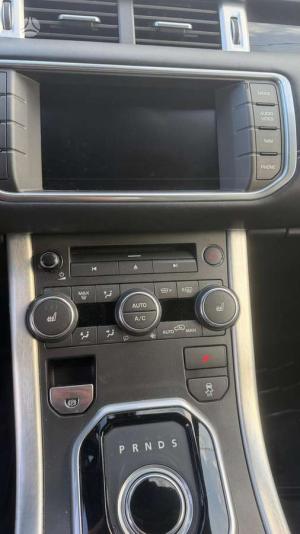 Balts Land Rover Range Rover Evoque 2012 Panevēža, ar dzinēja tilpumu 2.00 L un nobraukumu 166 tūkst. km par 5300 €, foto 13 vietnē AUTOMOTO.COM.LV
