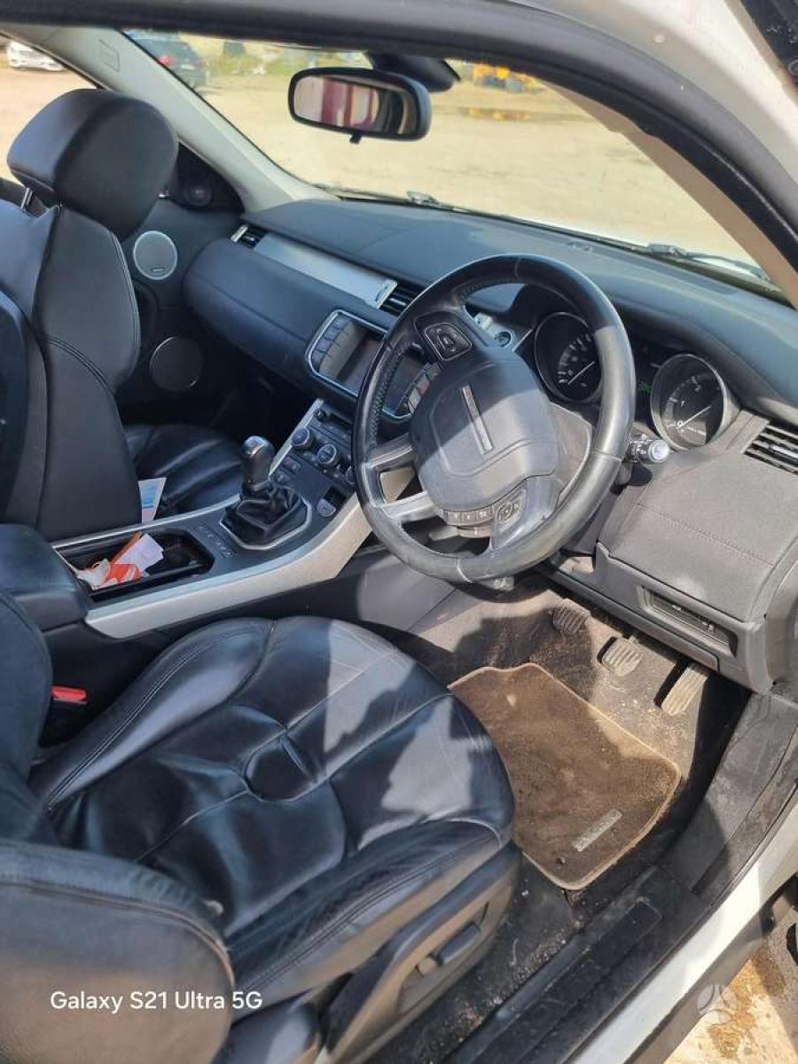 Balts Land Rover Range Rover Evoque 2012 Jonava, ar dzinēja tilpumu 2.18 L un nobraukumu 107 tūkst. km par 2999 €, foto 8 vietnē AUTOMOTO.COM.LV