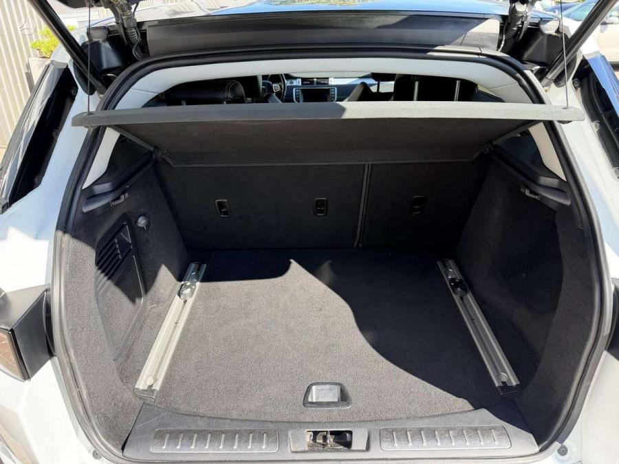 Balts Land Rover Range Rover Evoque 2012 Joniškis, ar dzinēja tilpumu 2.00 L un nobraukumu 210 tūkst. km par 11300 €, foto 18 vietnē AUTOMOTO.COM.LV