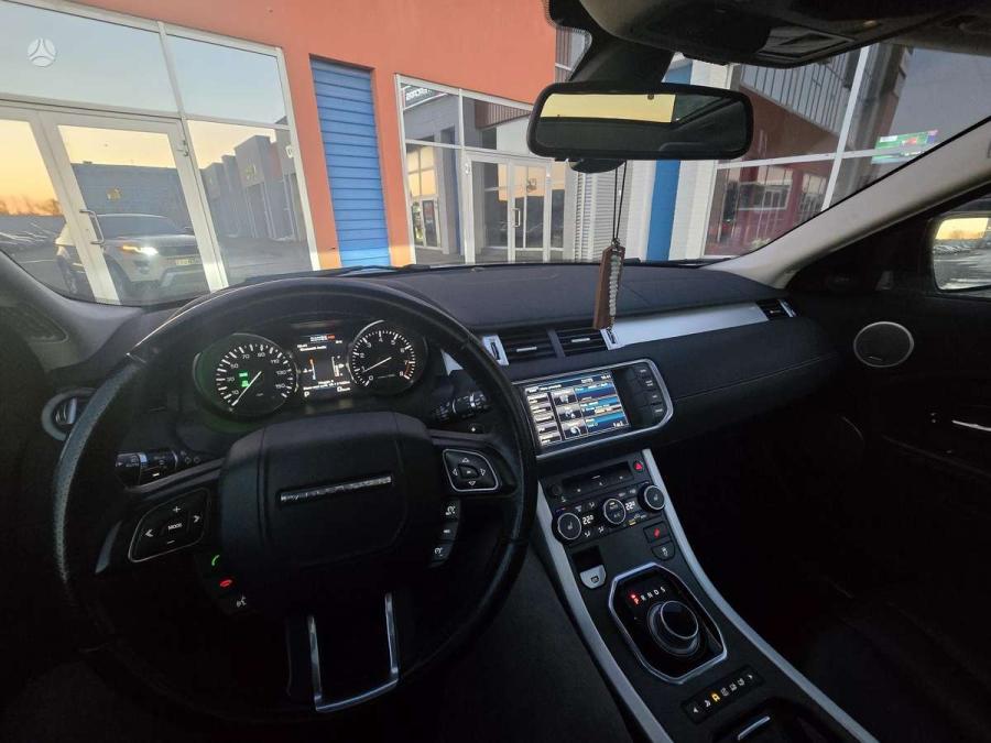 Balts Land Rover Range Rover Evoque 2012 Klaipėda, ar dzinēja tilpumu 2.00 L un nobraukumu 282 tūkst. km par 9500 €, foto 7 vietnē AUTOMOTO.COM.LV