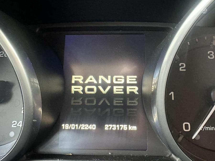 Balts Land Rover Range Rover Evoque 2012 Tauragė, ar dzinēja tilpumu 2.18 L un nobraukumu 273 tūkst. km par 7770 €, foto 8 vietnē AUTOMOTO.COM.LV