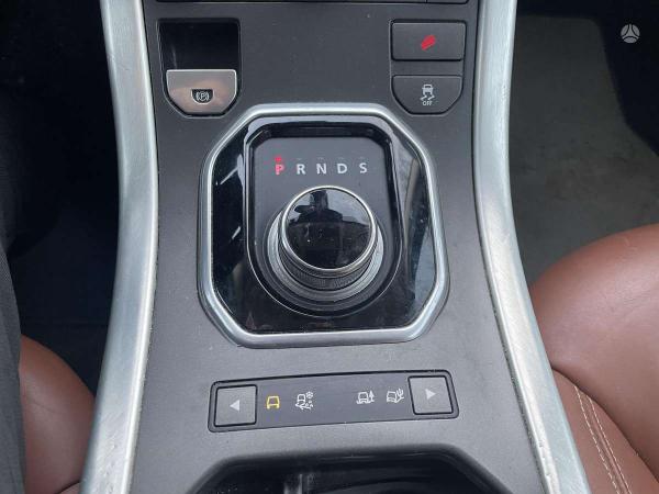 Balts Land Rover Range Rover Evoque 2012 Tauragė, ar dzinēja tilpumu 2.18 L un nobraukumu 273 tūkst. km par 7770 €, foto 11 vietnē AUTOMOTO.COM.LV