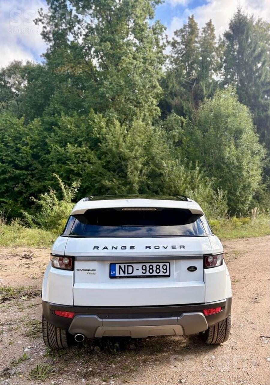 White Land Rover Range Rover Evoque 2012 in Riga, with an engine capacity of 2.20 L and mileage of 172 thousand km for 12500 €, photo 14 on AUTOMOTO.COM.LV