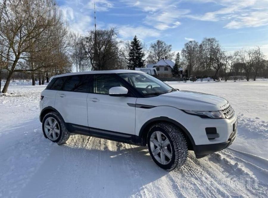 White Land Rover Range Rover Evoque 2012 in Riga, with an engine capacity of 2.20 L and mileage of 172 thousand km for 12500 €, photo 19 on AUTOMOTO.COM.LV