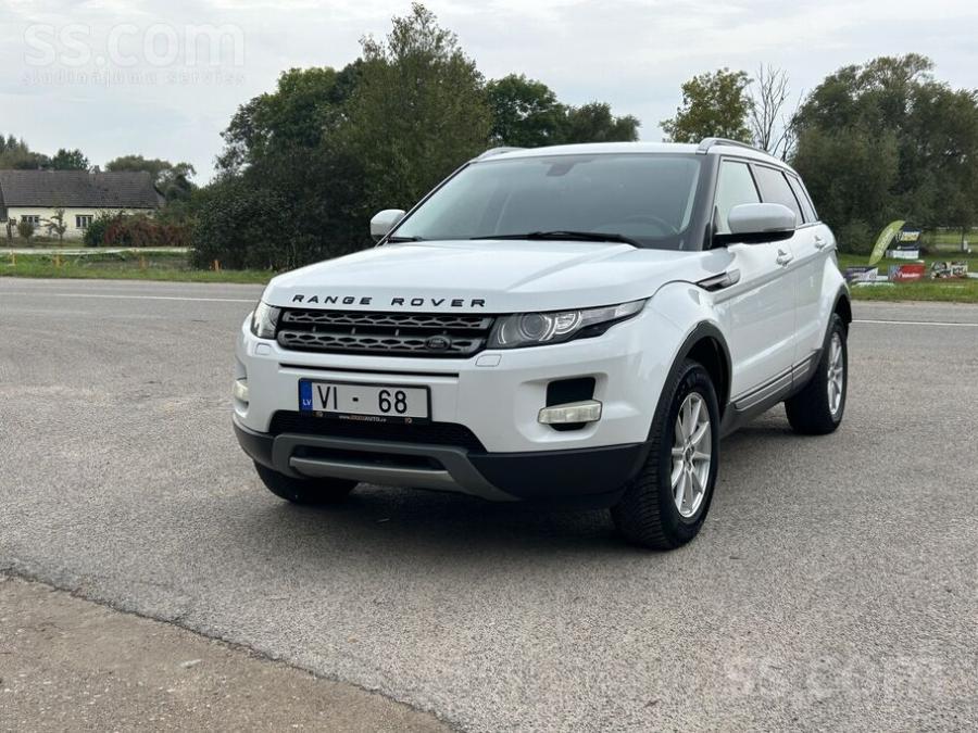 White Land Rover Range Rover Evoque 2012 in Liepaja, with an engine capacity of 2.20 L and mileage of 273 thousand km for 9500 €, photo 3 on AUTOMOTO.COM.LV