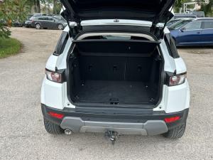 White Land Rover Range Rover Evoque 2012 in Liepaja, with an engine capacity of 2.20 L and mileage of 273 thousand km for 9500 €, photo 7 on AUTOMOTO.COM.LV