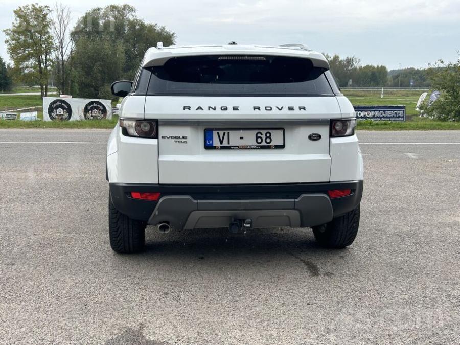 White Land Rover Range Rover Evoque 2012 in Liepaja, with an engine capacity of 2.20 L and mileage of 273 thousand km for 9500 €, photo 9 on AUTOMOTO.COM.LV