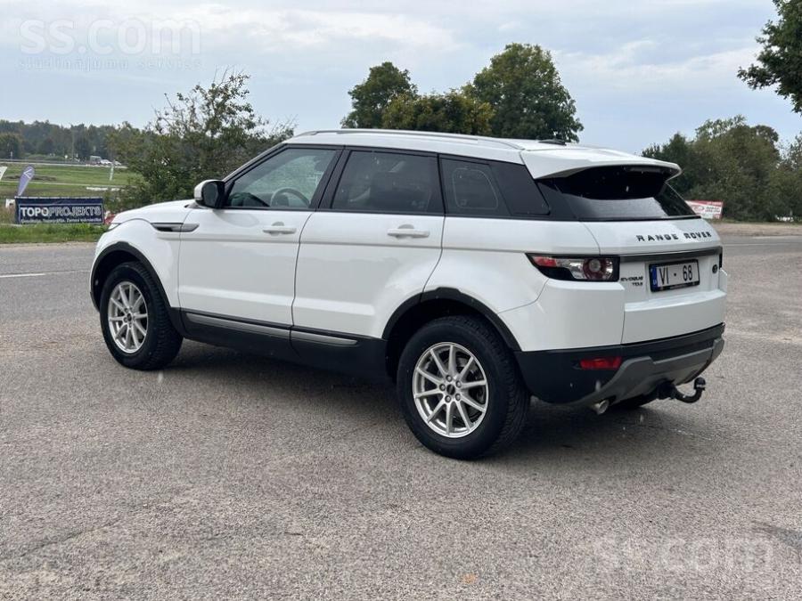 White Land Rover Range Rover Evoque 2012 in Liepaja, with an engine capacity of 2.20 L and mileage of 273 thousand km for 9500 €, photo 10 on AUTOMOTO.COM.LV