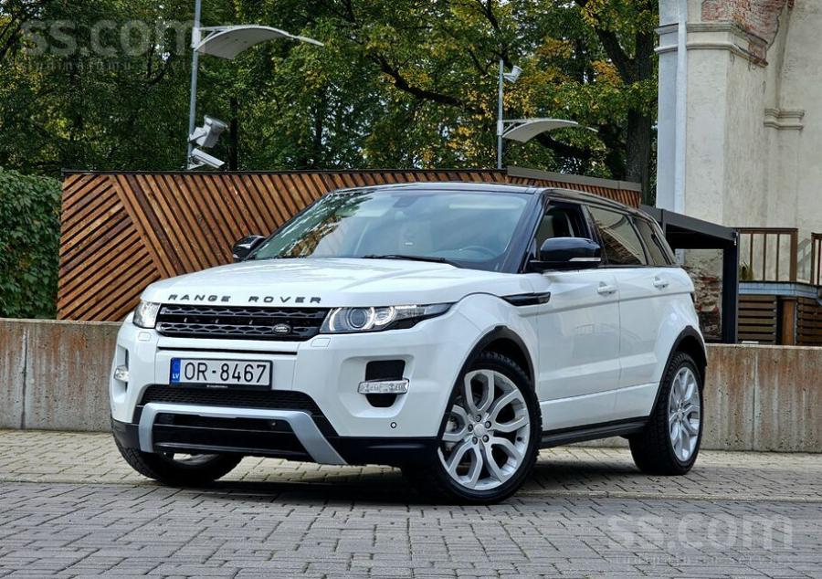 White Land Rover Range Rover Evoque 2012 in Jelgava, with an engine capacity of 2.20 L and mileage of 149 thousand km for 10900 €, photo 4 on AUTOMOTO.COM.LV