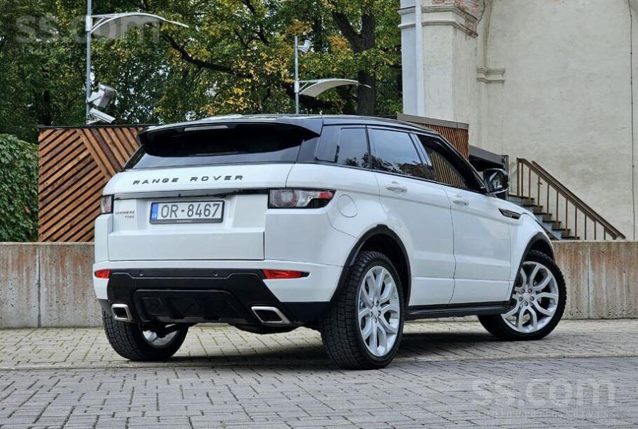 White Land Rover Range Rover Evoque 2012 in Jelgava, with an engine capacity of 2.20 L and mileage of 149 thousand km for 10900 €, photo 9 on AUTOMOTO.COM.LV