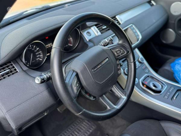Land Rover Range Rover Evoque 2012 Utena vietnē Balts Land Rover Range Rover Evoque 2012 Utena, ar dzinēja tilpumu 2.18 L un nobraukumu 217 tūkst. km par 8799 €, foto 10 vietnē AUTOMOTO.COM.LV