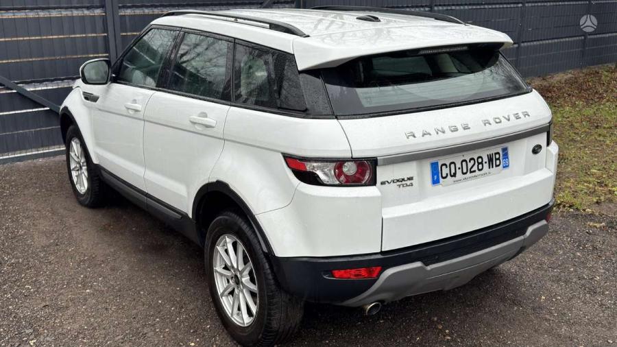 Balts Land Rover Range Rover Evoque 2013 Jonava, ar dzinēja tilpumu 2.18 L un nobraukumu 270 tūkst. km par 5200 €, foto 7 vietnē AUTOMOTO.COM.LV