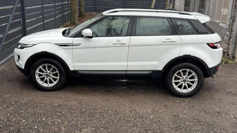 Balts Land Rover Range Rover Evoque 2013 Jonava, ar dzinēja tilpumu 2.18 L un nobraukumu 270 tūkst. km par 5200 €, foto 8 vietnē AUTOMOTO.COM.LV