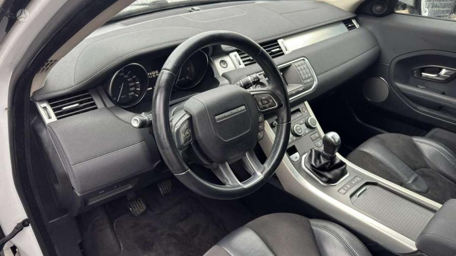 Balts Land Rover Range Rover Evoque 2013 Jonava, ar dzinēja tilpumu 2.18 L un nobraukumu 270 tūkst. km par 5200 €, foto 21 vietnē AUTOMOTO.COM.LV