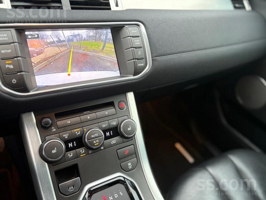 White Land Rover Range Rover Evoque 2013 in Riga, with an engine capacity of 2.20 L and mileage of 0 thousand km for 10600 €, photo 8 on AUTOMOTO.COM.LV
