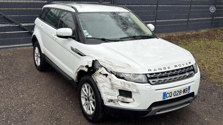 White Land Rover Range Rover Evoque 2013 in Jonava, with an engine capacity of 2.18 L and mileage of 270 thousand km for 5350 €, photo 3 on AUTOMOTO.COM.LV