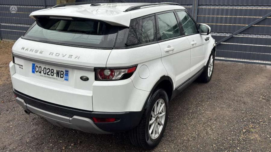 White Land Rover Range Rover Evoque 2013 in Jonava, with an engine capacity of 2.18 L and mileage of 270 thousand km for 5350 €, photo 5 on AUTOMOTO.COM.LV