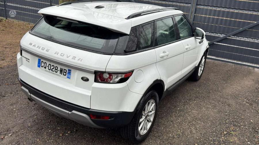 White Land Rover Range Rover Evoque 2013 in Jonava, with an engine capacity of 2.18 L and mileage of 270 thousand km for 5350 €, photo 13 on AUTOMOTO.COM.LV