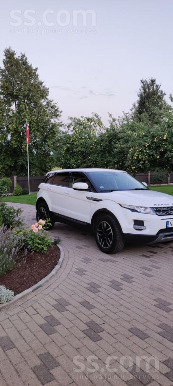 Balts Land Rover Range Rover Evoque 2013 Dobele, ar dzinēja tilpumu 2.20 L un nobraukumu 239 tūkst. km par 15500 €, foto 1 vietnē AUTOMOTO.COM.LV