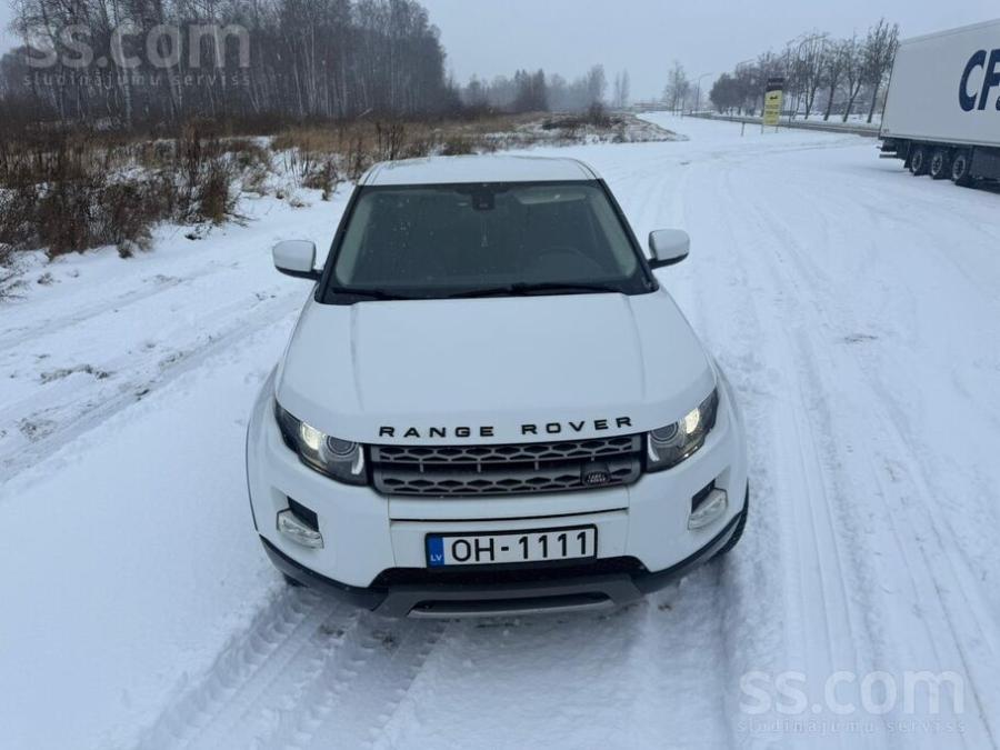 White Land Rover Range Rover Evoque 2013 in Aizkraukle, with an engine capacity of 2.20 L and mileage of 0 thousand km for 11500 €, photo 2 on AUTOMOTO.COM.LV