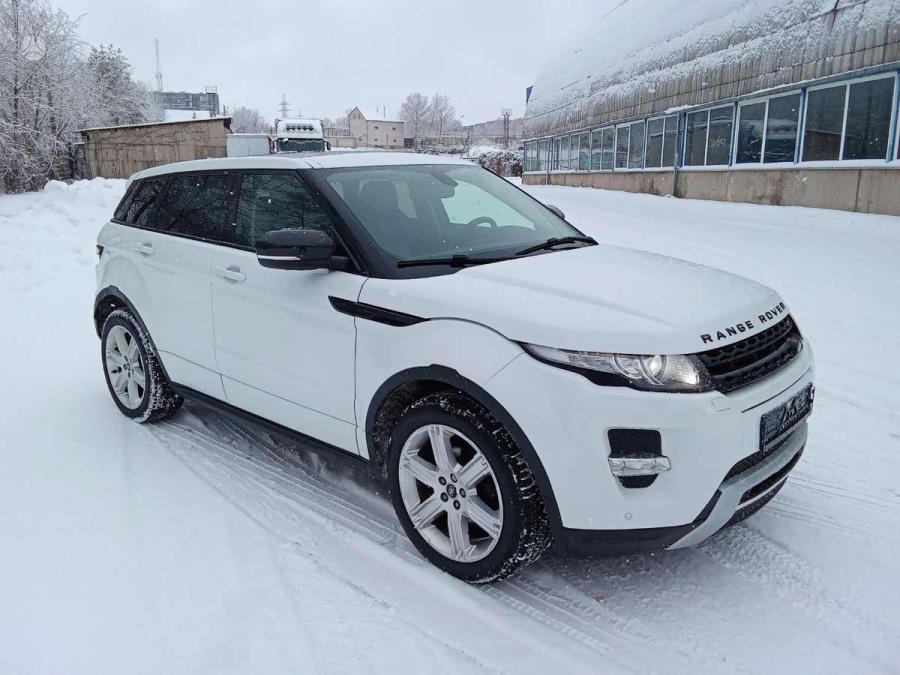White Land Rover Range Rover Evoque 2013 in Alytus, with an engine capacity of 2.18 L and mileage of 264 thousand km for 9200 €, photo 2 on AUTOMOTO.COM.LV
