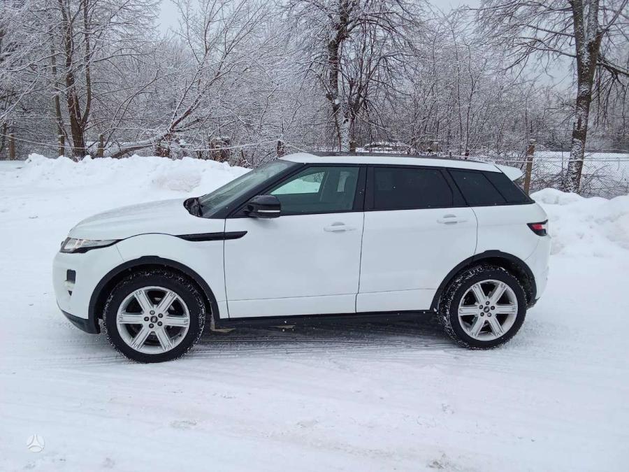 White Land Rover Range Rover Evoque 2013 in Alytus, with an engine capacity of 2.18 L and mileage of 264 thousand km for 9200 €, photo 7 on AUTOMOTO.COM.LV