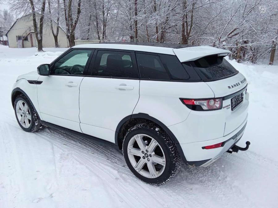 White Land Rover Range Rover Evoque 2013 in Alytus, with an engine capacity of 2.18 L and mileage of 264 thousand km for 9200 €, photo 8 on AUTOMOTO.COM.LV