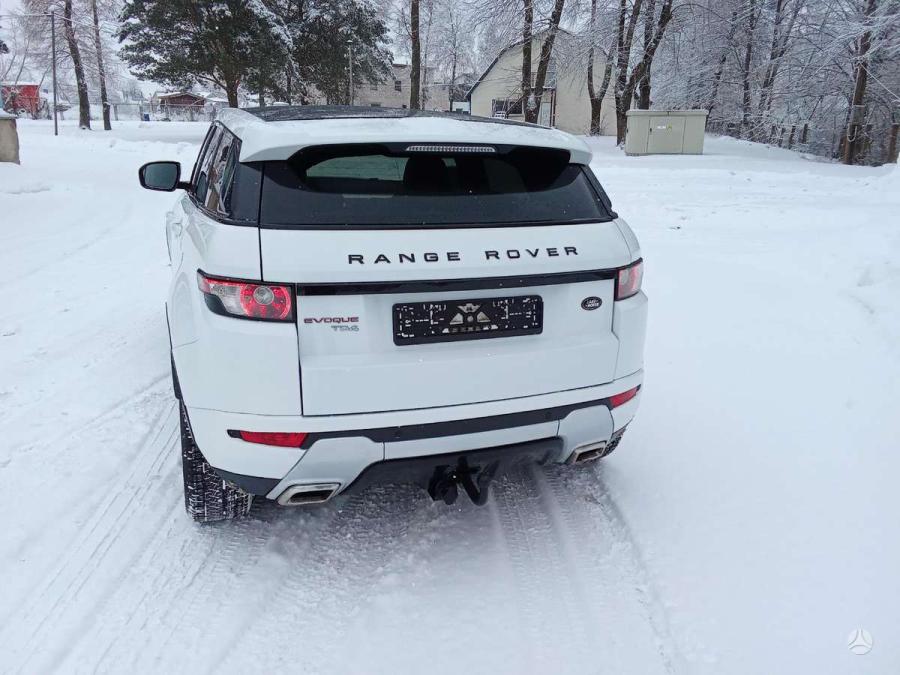 White Land Rover Range Rover Evoque 2013 in Alytus, with an engine capacity of 2.18 L and mileage of 264 thousand km for 9200 €, photo 10 on AUTOMOTO.COM.LV