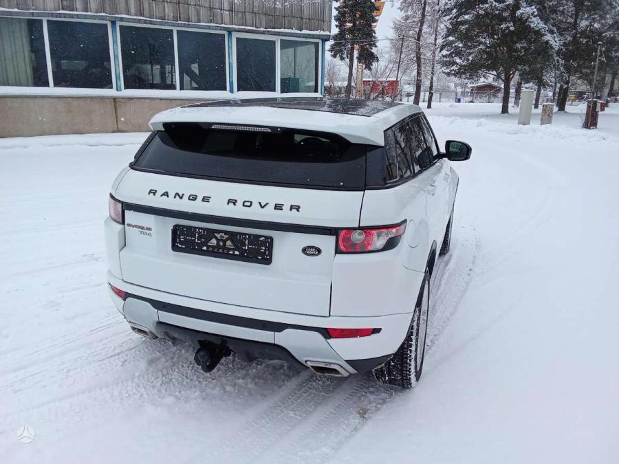 White Land Rover Range Rover Evoque 2013 in Alytus, with an engine capacity of 2.18 L and mileage of 264 thousand km for 9200 €, photo 11 on AUTOMOTO.COM.LV