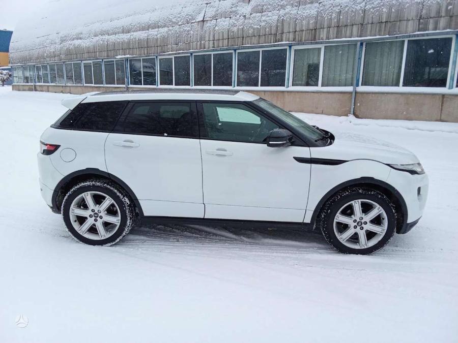 White Land Rover Range Rover Evoque 2013 in Alytus, with an engine capacity of 2.18 L and mileage of 264 thousand km for 9200 €, photo 13 on AUTOMOTO.COM.LV