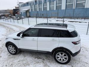 White Land Rover Range Rover Evoque 2013 in Kaunas, with an engine capacity of 2.18 L and mileage of 380 thousand km for 6850 €, photo 9 on AUTOMOTO.COM.LV