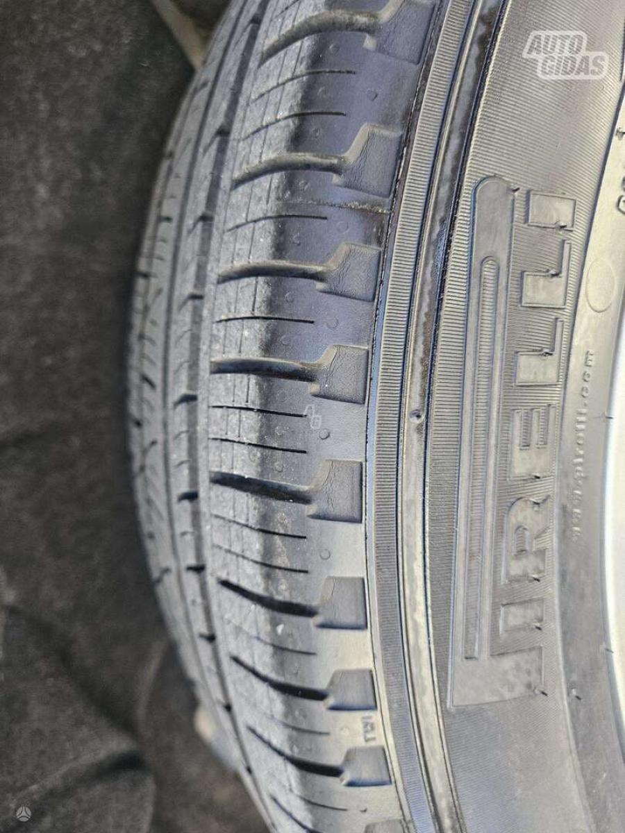 Balts Land Rover Range Rover Evoque 2013 Šauļi, ar dzinēja tilpumu 2.00 L un nobraukumu 257 tūkst. km par 12450 €, foto 26 vietnē AUTOMOTO.COM.LV