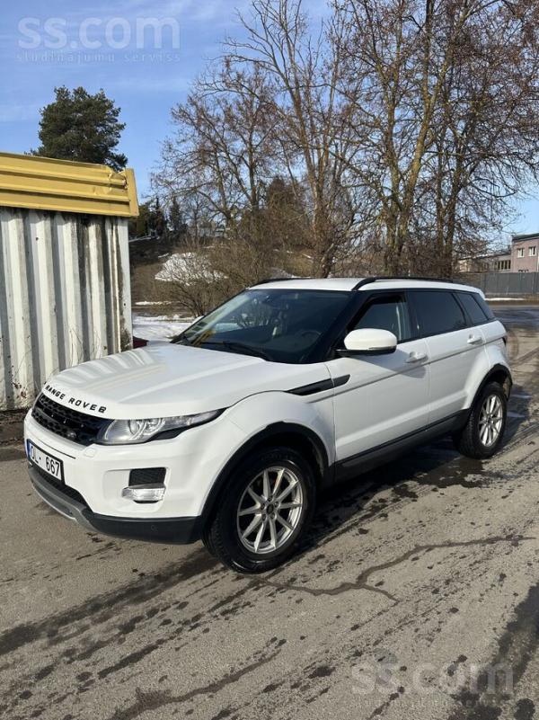 Balts Land Rover Range Rover Evoque 2013 Rēzekne, ar dzinēja tilpumu 2.20 L un nobraukumu 276 tūkst. km par 10250 €, foto 2 vietnē AUTOMOTO.COM.LV