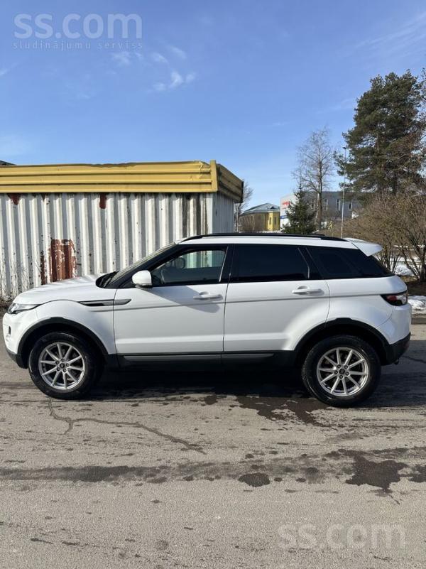 Balts Land Rover Range Rover Evoque 2013 Rēzekne, ar dzinēja tilpumu 2.20 L un nobraukumu 276 tūkst. km par 10250 €, foto 4 vietnē AUTOMOTO.COM.LV