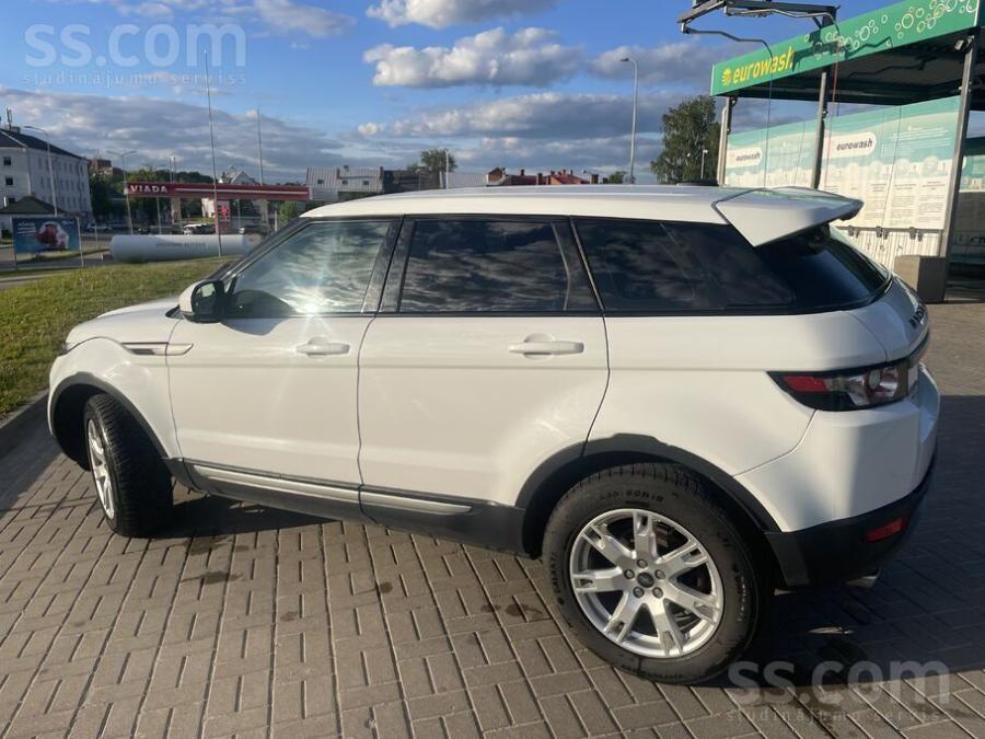 Balts Land Rover Range Rover Evoque 2013 Rēzekne, ar dzinēja tilpumu 2.20 L un nobraukumu 245 tūkst. km par 10250 €, foto 7 vietnē AUTOMOTO.COM.LV
