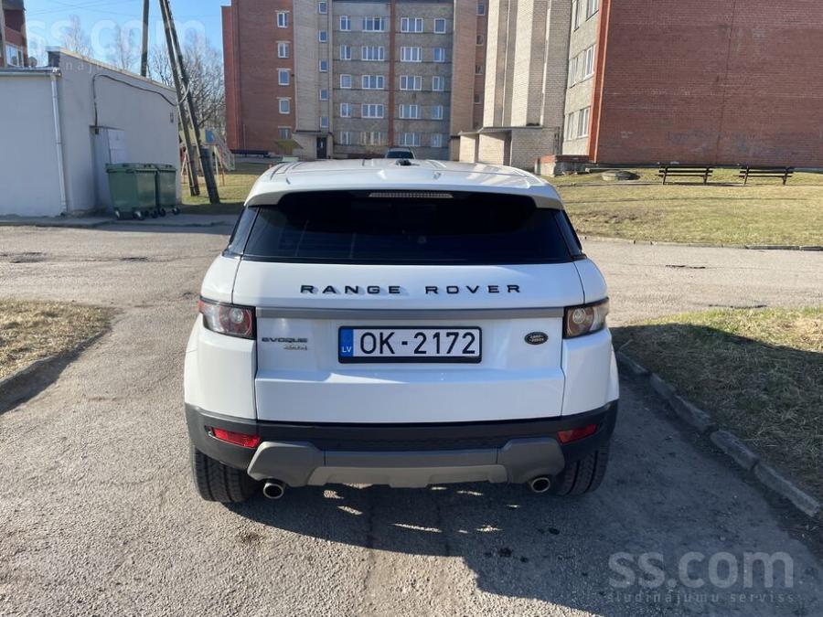 Balts Land Rover Range Rover Evoque 2013 Rēzekne, ar dzinēja tilpumu 2.20 L un nobraukumu 245 tūkst. km par 10250 €, foto 10 vietnē AUTOMOTO.COM.LV