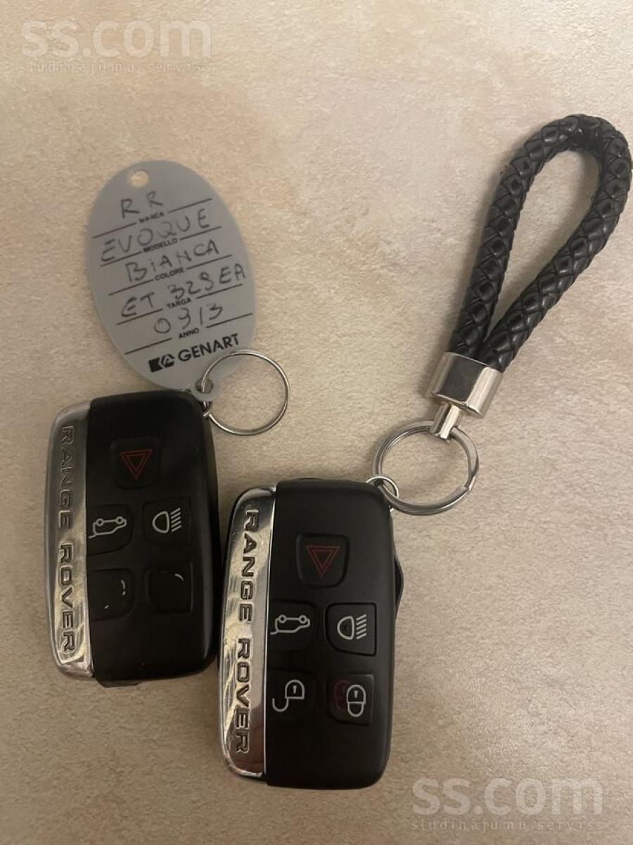 Balts Land Rover Range Rover Evoque 2013 Rēzekne, ar dzinēja tilpumu 2.20 L un nobraukumu 245 tūkst. km par 10250 €, foto 17 vietnē AUTOMOTO.COM.LV