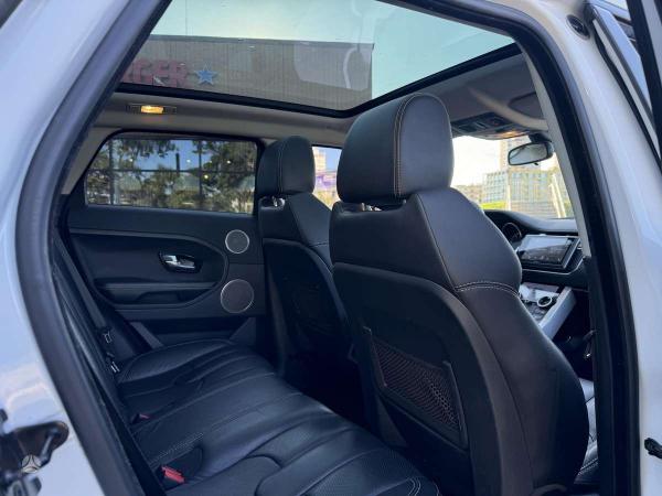 Balts Land Rover Range Rover Evoque 2013 Viļņa, ar dzinēja tilpumu 2.18 L un nobraukumu 192 tūkst. km par 7100 €, foto 9 vietnē AUTOMOTO.COM.LV
