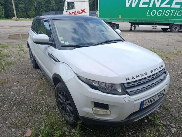 White Land Rover Range Rover Evoque 2013 in Utena, with an engine capacity of 2.18 L and mileage of 260 thousand km for 7200 €, photo 2 on AUTOMOTO.COM.LV