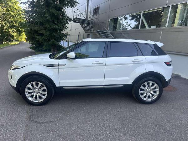 White Land Rover Range Rover Evoque 2013 in Alytus, with an engine capacity of 2.18 L and mileage of 269 thousand km for 8900 €, photo 8 on AUTOMOTO.COM.LV
