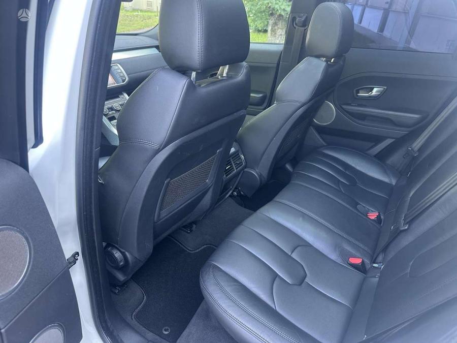 Balts Land Rover Range Rover Evoque 2013 Alīta, ar dzinēja tilpumu 2.18 L un nobraukumu 269 tūkst. km par 8900 €, foto 21 vietnē AUTOMOTO.COM.LV