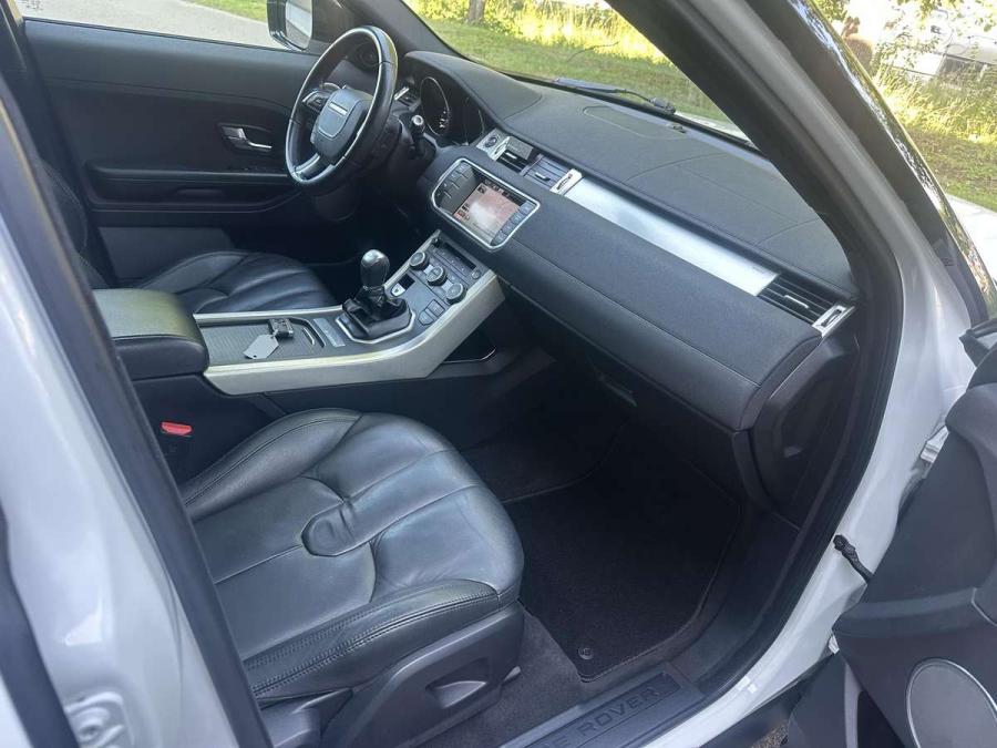 Balts Land Rover Range Rover Evoque 2013 Alīta, ar dzinēja tilpumu 2.18 L un nobraukumu 269 tūkst. km par 8900 €, foto 25 vietnē AUTOMOTO.COM.LV