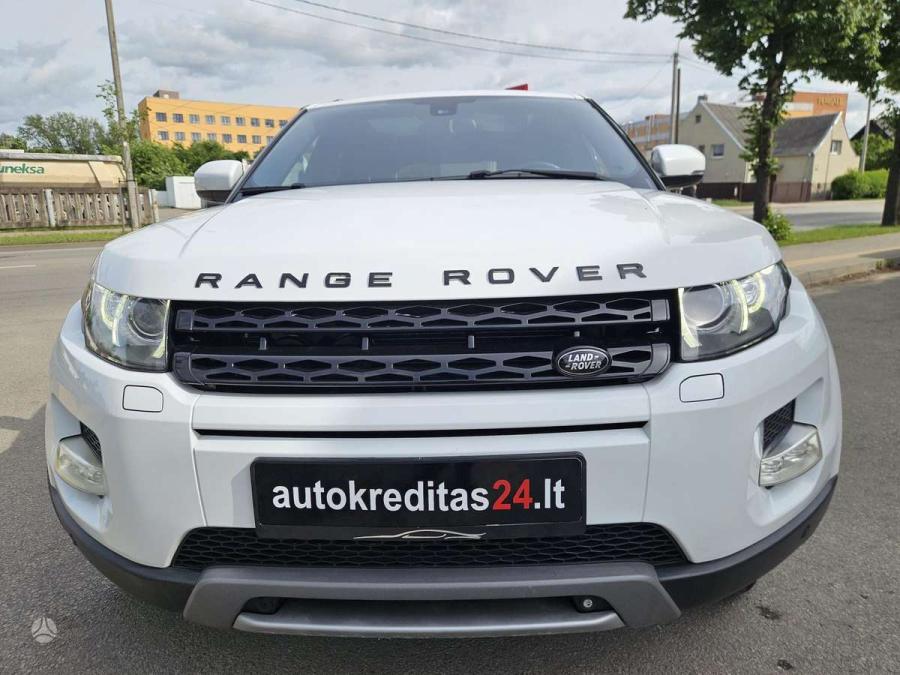 White Land Rover Range Rover Evoque 2013 in Siauliai, with an engine capacity of 2.00 L and mileage of 257 thousand km for 12450 €, photo 3 on AUTOMOTO.COM.LV