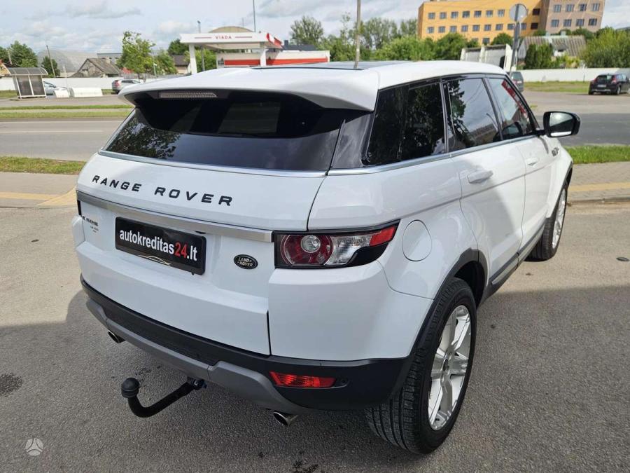 White Land Rover Range Rover Evoque 2013 in Siauliai, with an engine capacity of 2.00 L and mileage of 257 thousand km for 12450 €, photo 6 on AUTOMOTO.COM.LV